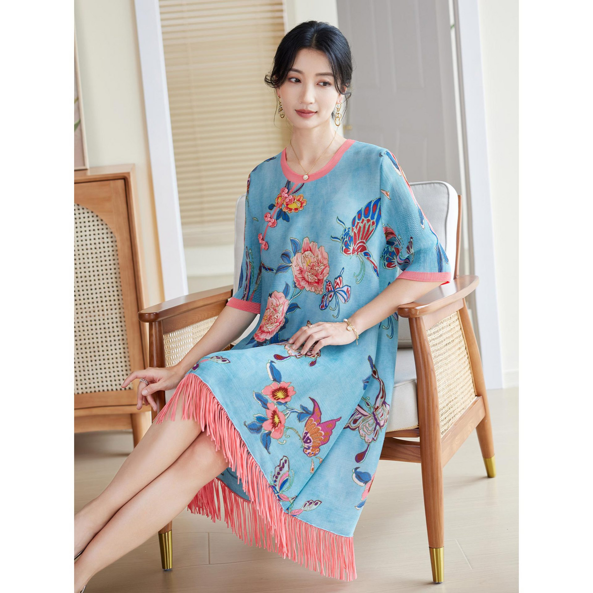 Plus Size Oriental Colourful Modern Pleated Dress – Pluspreorder