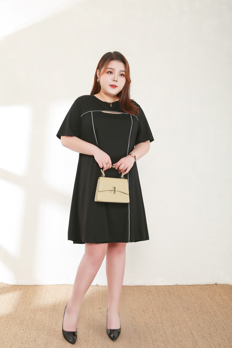 Emma Plus Size Black Cutout Dress – Pluspreorder