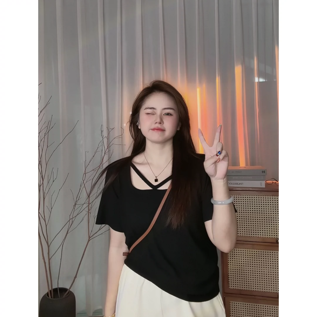 Plus Size Criss Cross Square Neck Rib Tee – Pluspreorder